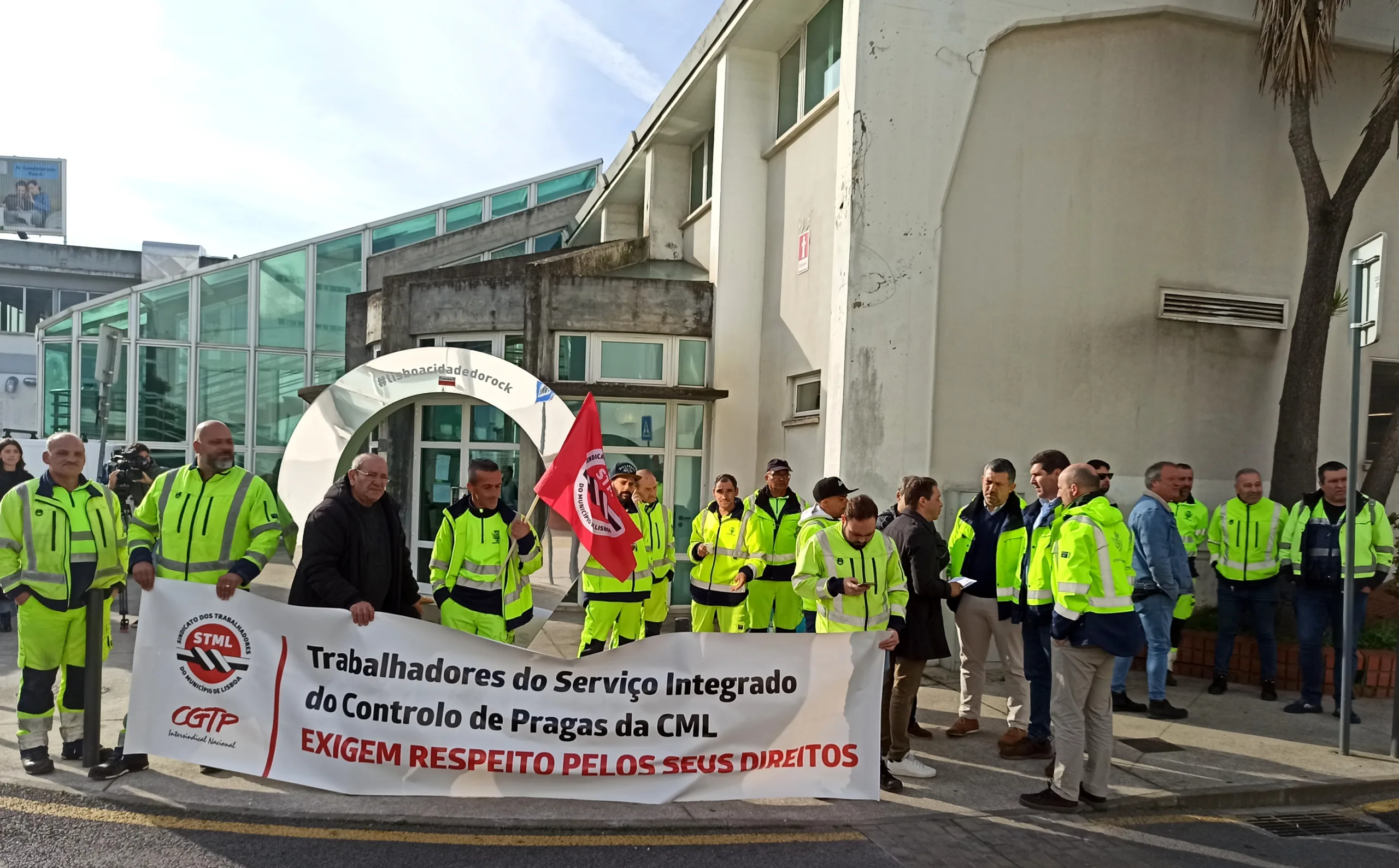Trabalhadores do Serviço de Controlo Integrado de Pragas (SCIP) lutam ...